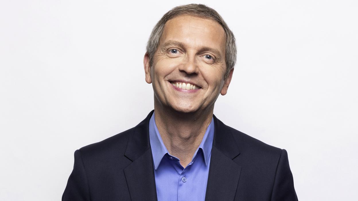 «Sens public»: Thomas Hugues l’exigence de l’info | Télécâble Sat Hebdo